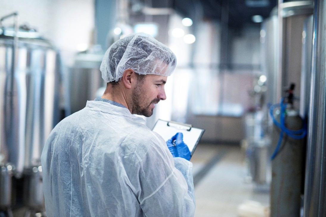 4 food manufacturing trends to watch in 2025 - Hellenic Systems
